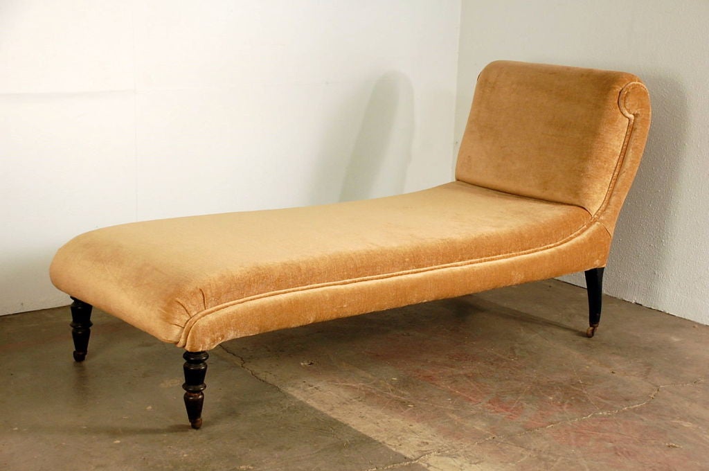 Elegant Napoleon III meridienne day bed at 1stDibs