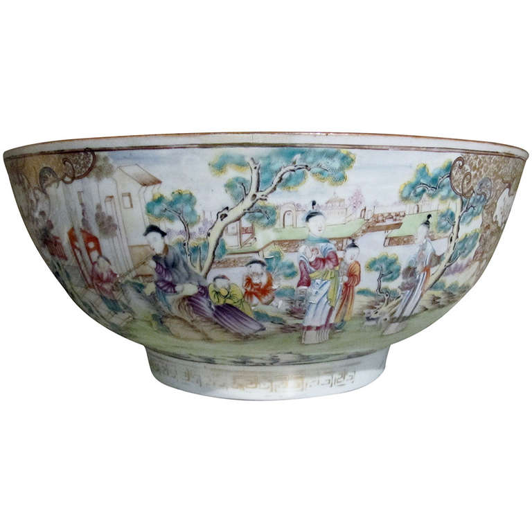 Exceptional 18th Century Chinese Export Center Bowl at 1stDibs