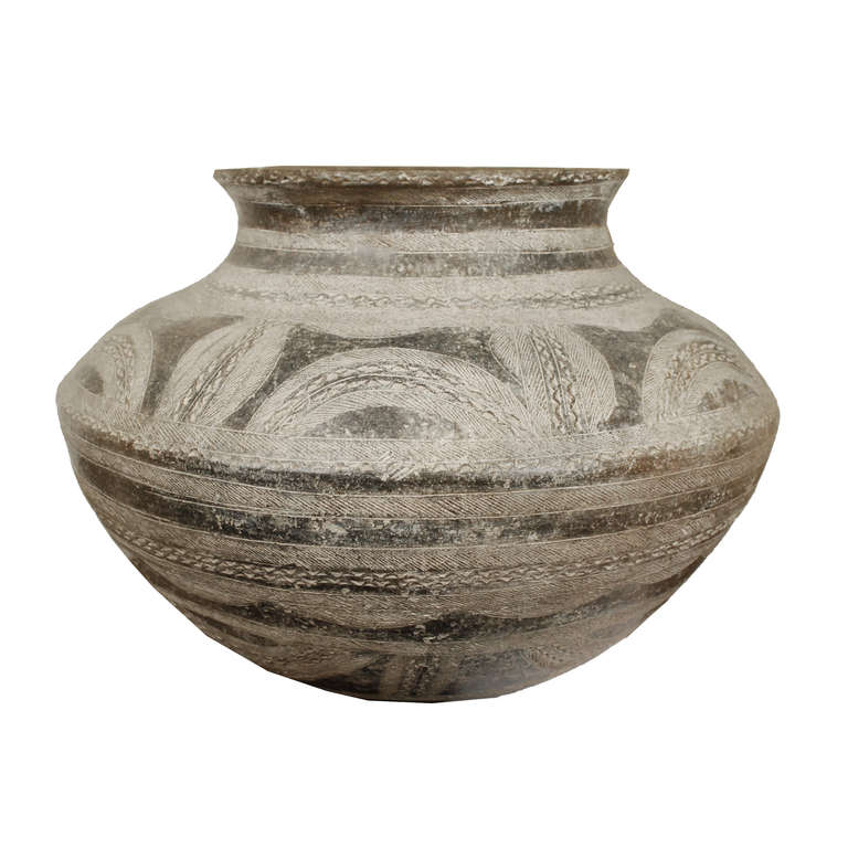 West African Makonde Grain Pot with Incised Pattern at 1stDibs