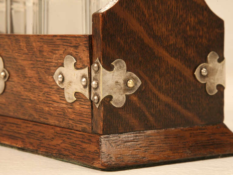 Original Antique English Oak and Hand-Cut Crystal Locking Tantalus w ...