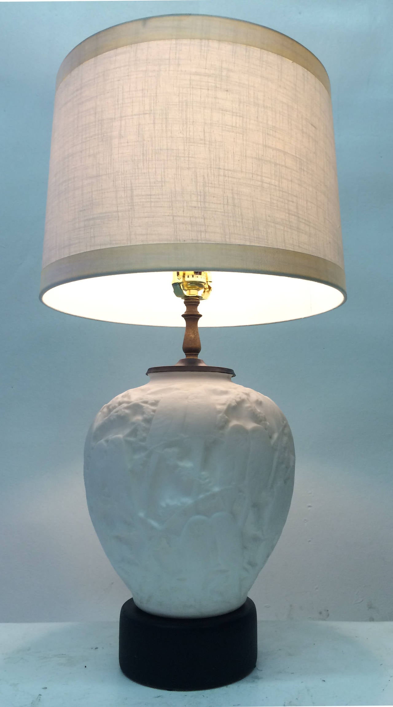 Molded Glass Lamp with Parrots after Rene Lalique at 1stDibs | lalique lamp
