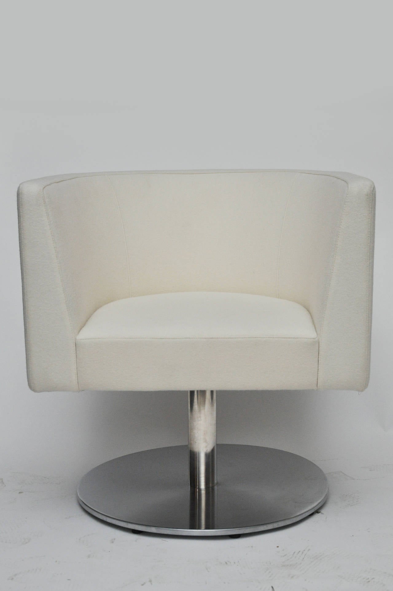 Pair of Vignette Lounge Seating Swivel Chairs For Sale at 1stDibs