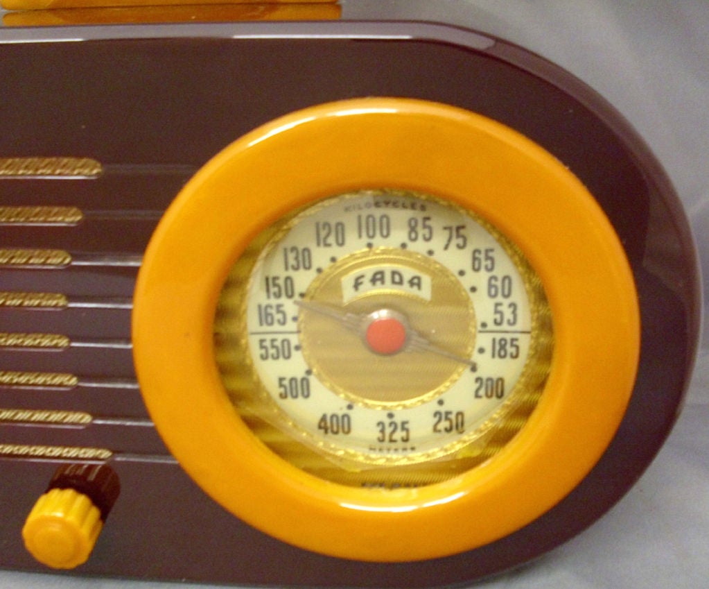 Fada American Art Deco Bullet Radio at 1stDibs