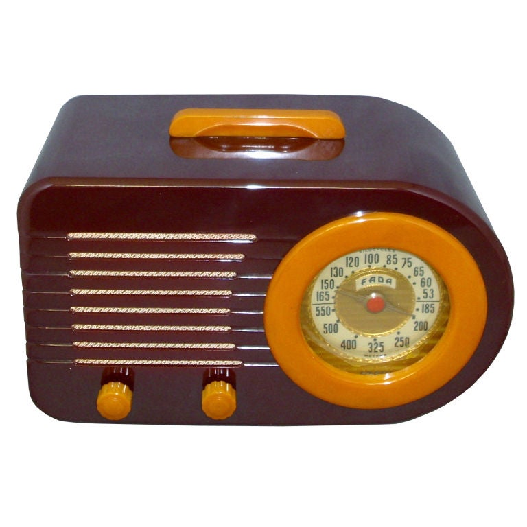 Fada American Art Deco Bullet Radio at 1stDibs
