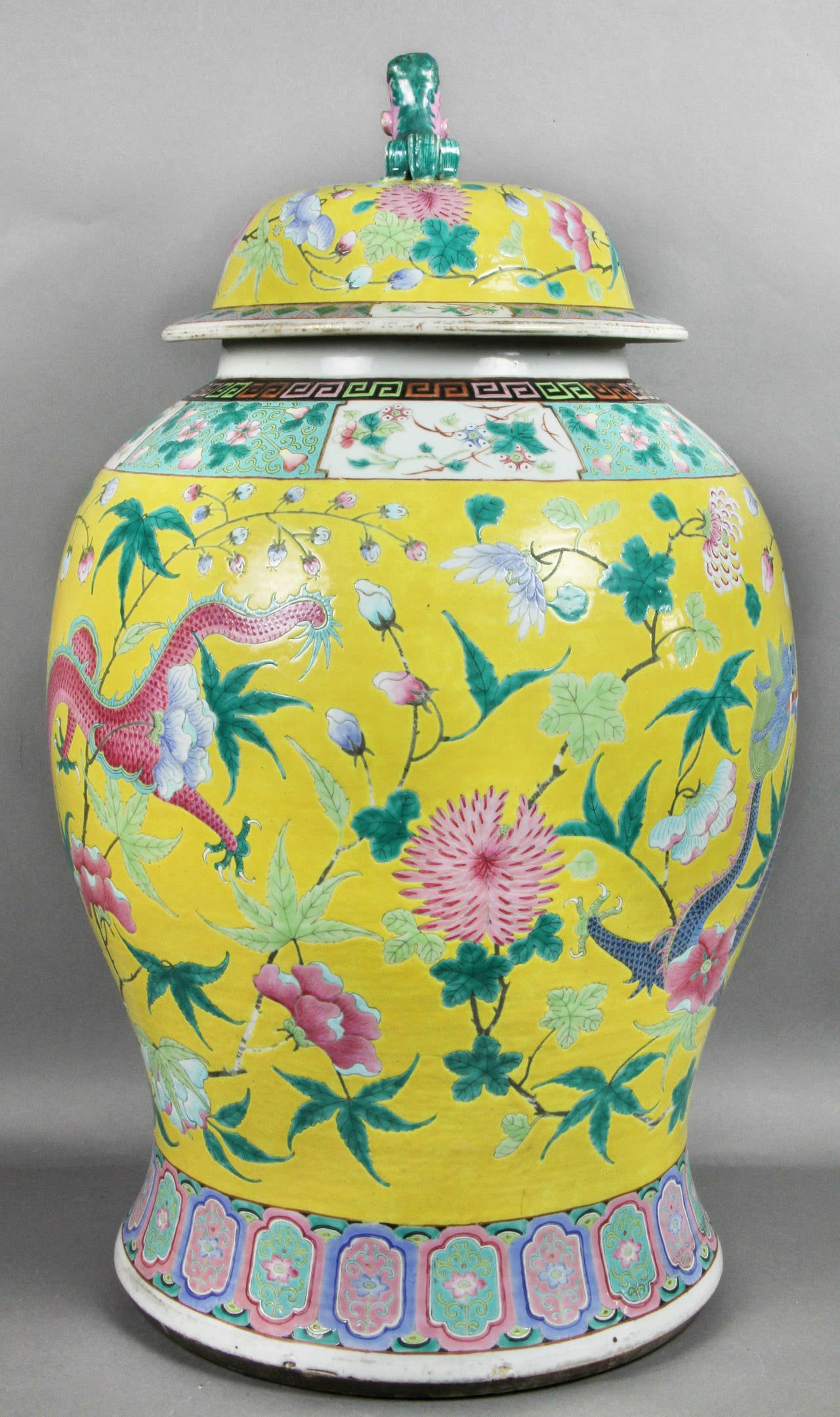 Large Chinese Porcelain Covered Ginger Jar For Sale at 1stDibs