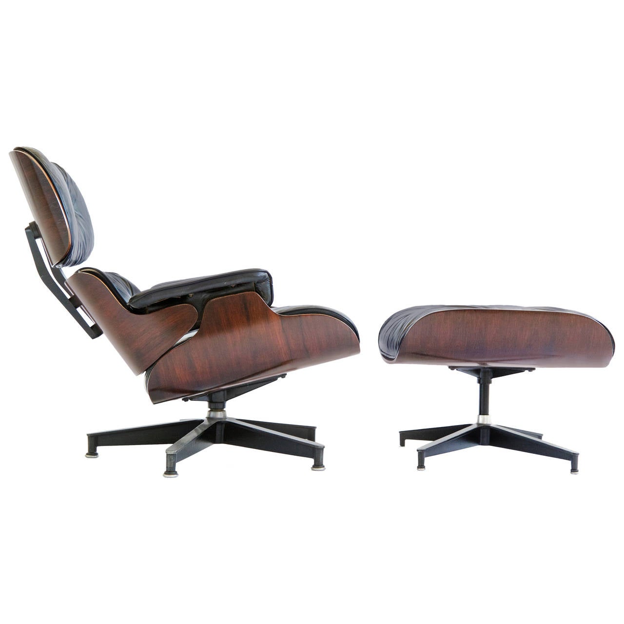 Eames 670 Lounge Chair and Ottoman at 1stDibs