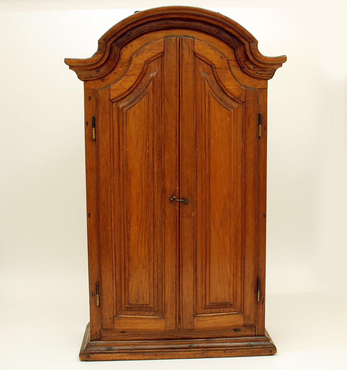 A Rare 19th Century Spanish Colonial Cedar Wood Tabernacle For Sale at ...