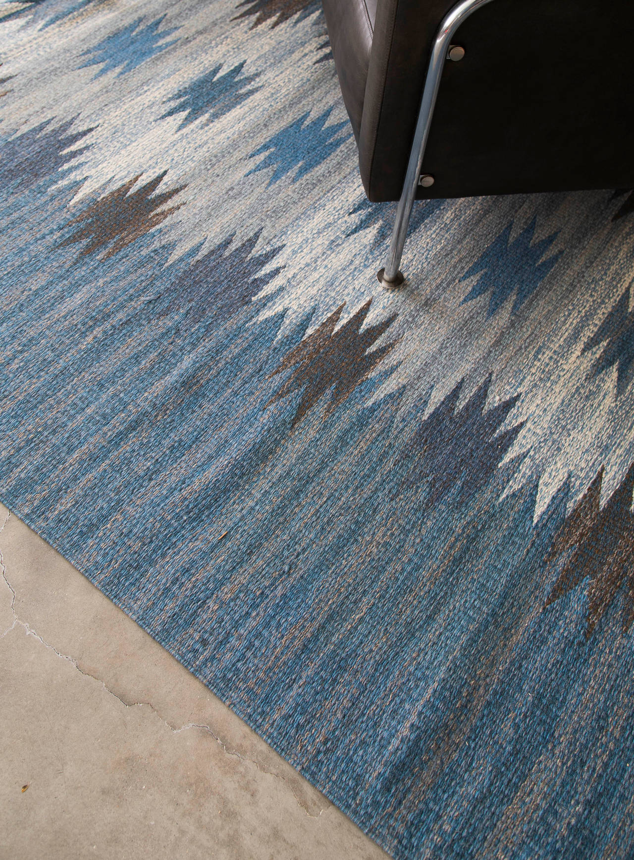 Handmade Swedish Flat-Weave Carpet, Signed "ML" For Sale at 1stDibs
