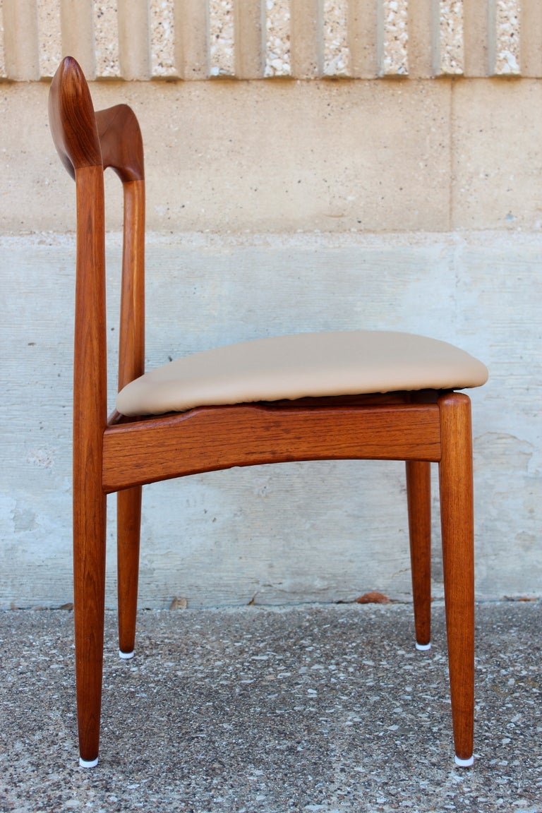 Set of Eight Teak Dining Chairs at 1stDibs