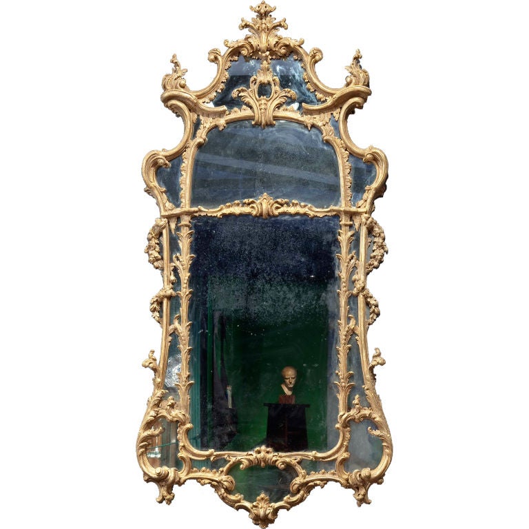 A Magnificent and Exquisitely Carved Giltwood Mirror For Sale at 1stDibs