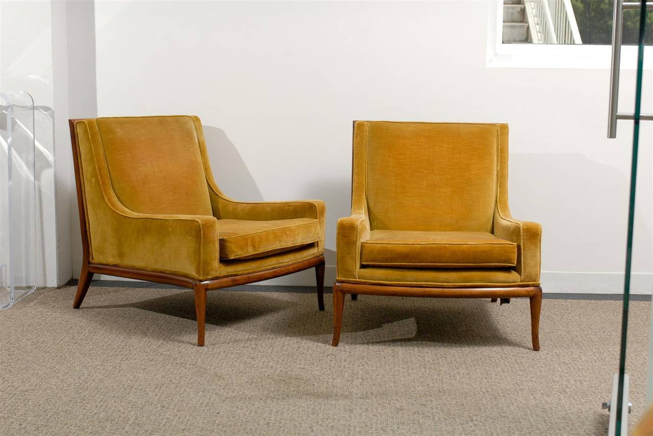 Pair of Mid-Century Lounge Chairs at 1stDibs