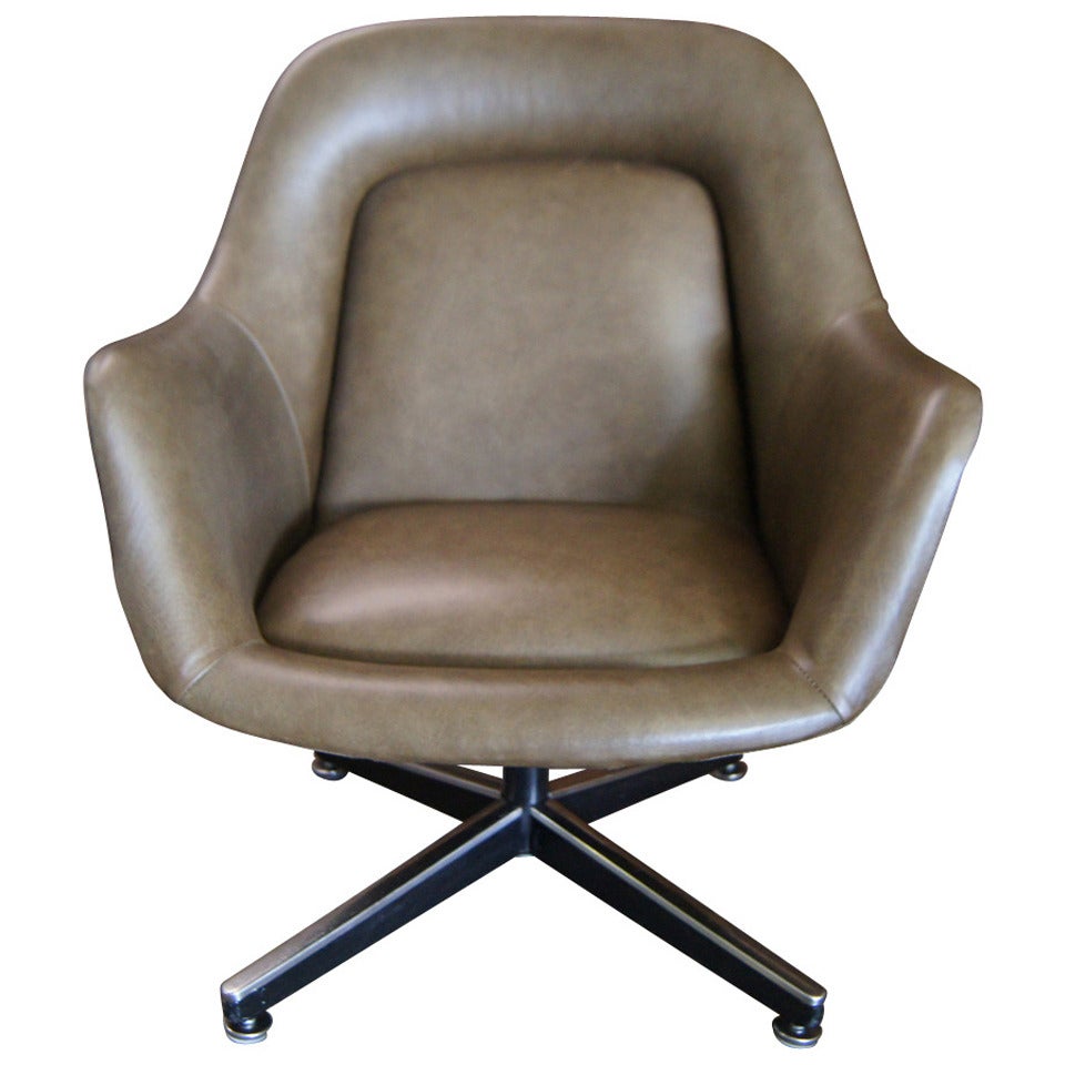 Vintage Oversize Leather Executive Chair by Max Pearson for Knoll at ...