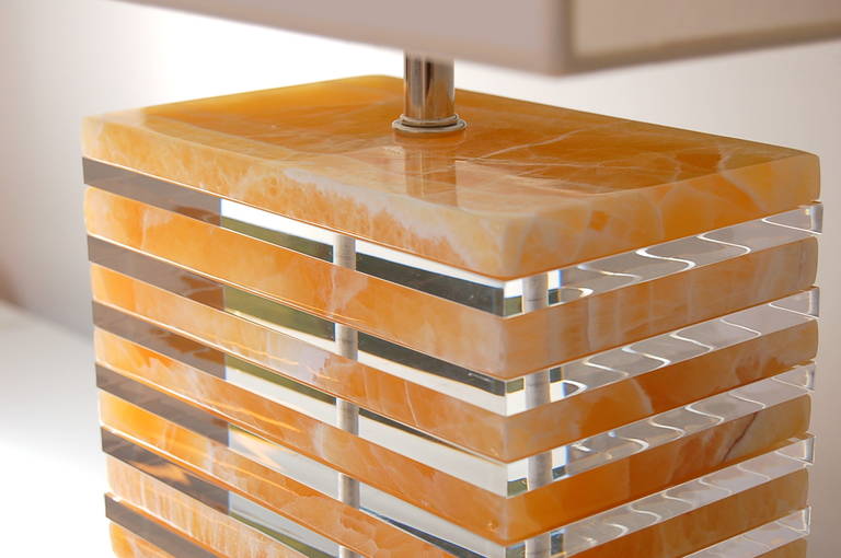 Elegant Pair of Tangerine Calcite and Lucite Lamps For Sale at 1stDibs