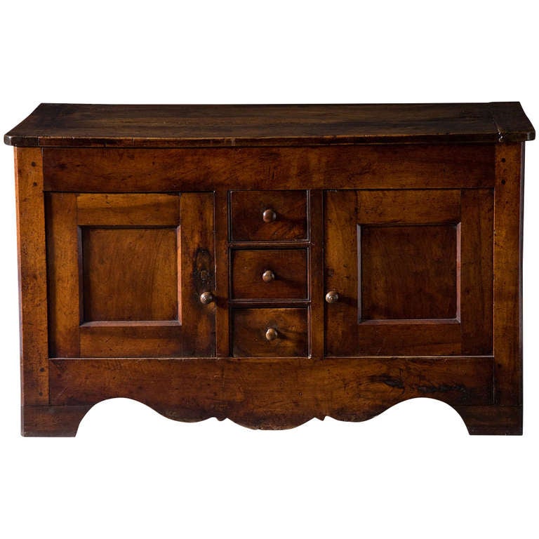 Cherry Dresser For Sale at 1stDibs