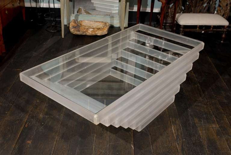 American Vintage Lucite Coffee Table with Graded Sides at 1stDibs