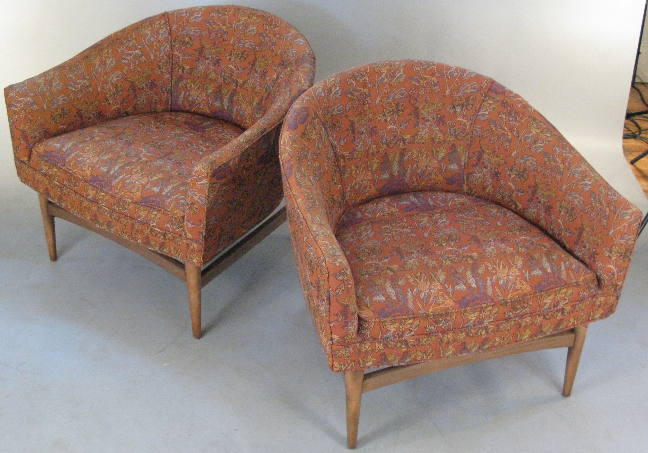 Pair Modern Curved Back Lounge Chairs at 1stDibs