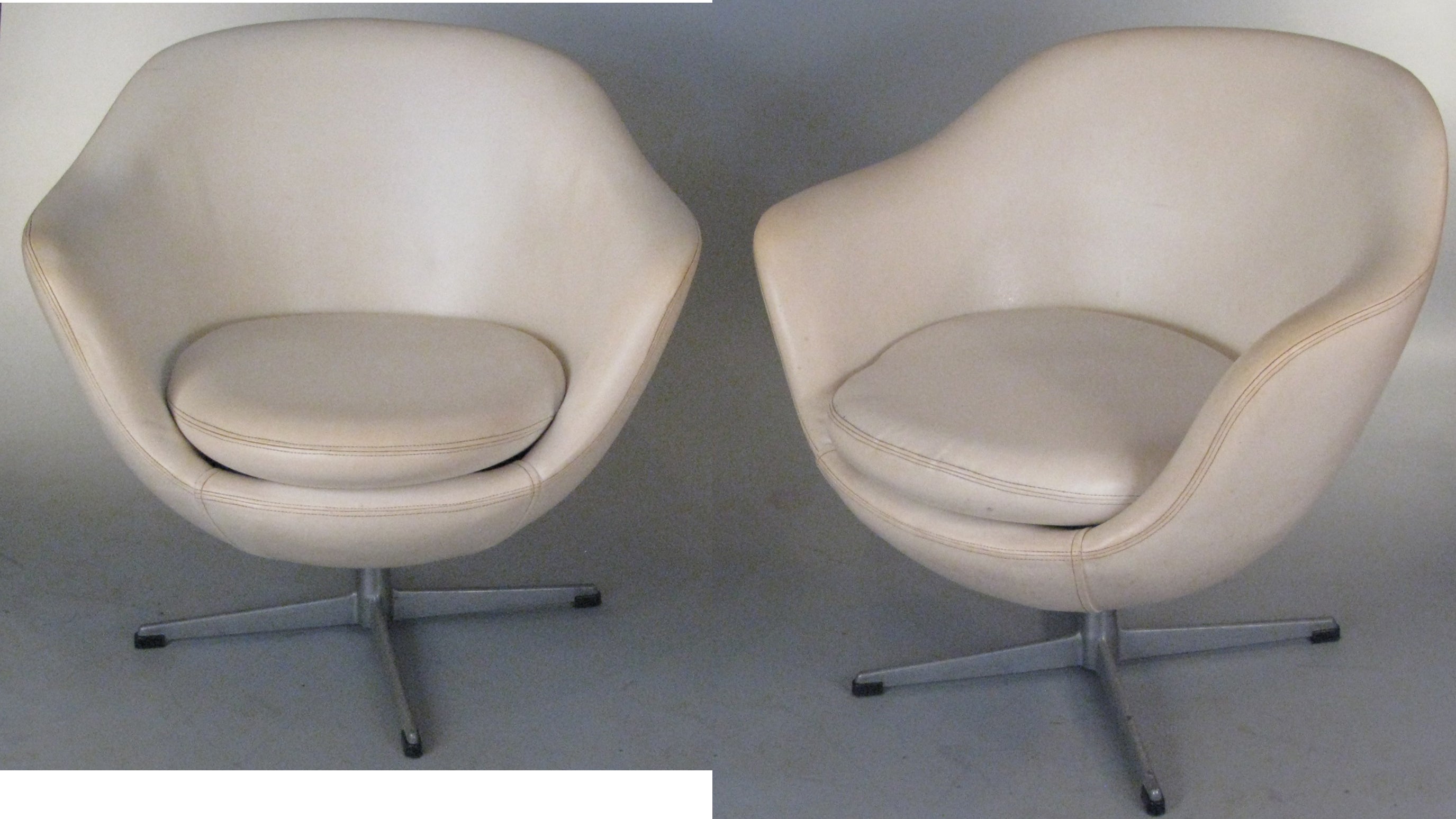 Pair of Vintage Swivel Lounge Chairs by Overman at 1stDibs
