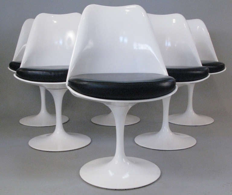 Set of Six Saarinen Swivel Tulip Chairs by Knoll at 1stDibs
