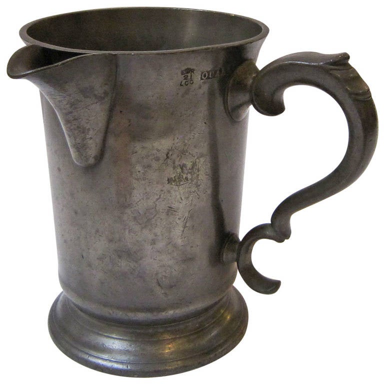 English Pewter Tankard or Flagon For Sale at 1stdibs