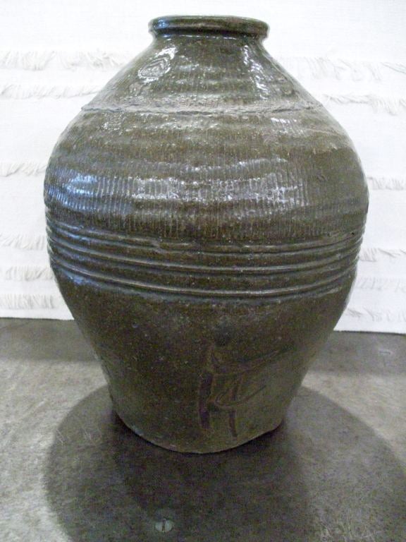 18th Century Shigaraki Ware Tea Storage Vessel For Sale at 1stDibs