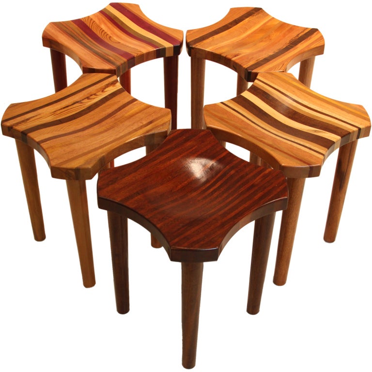 Set of 5 Brazilian "Lotus" stools from the "Residuos" collection For ...
