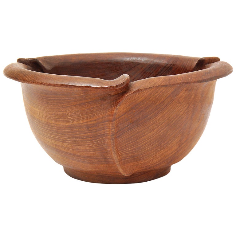 Scallop-Edged Walnut Bowl For Sale at 1stDibs