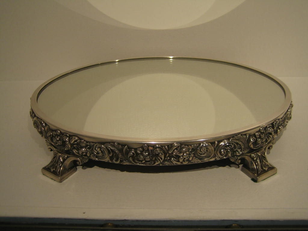 Oval Mirrored Plateau at 1stDibs
