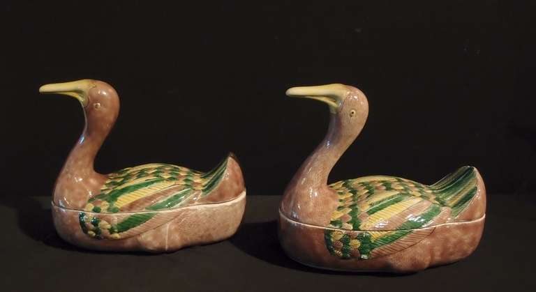 Pair of Chinese Export Porcelain Goose Form Tureens For Sale at 1stDibs