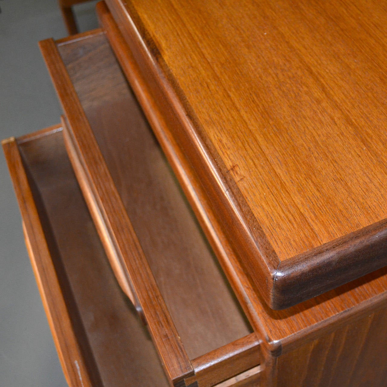 Mid-Century Ib Kofod-Larsen G Plan Floating Desk at 1stDibs | g plan ...