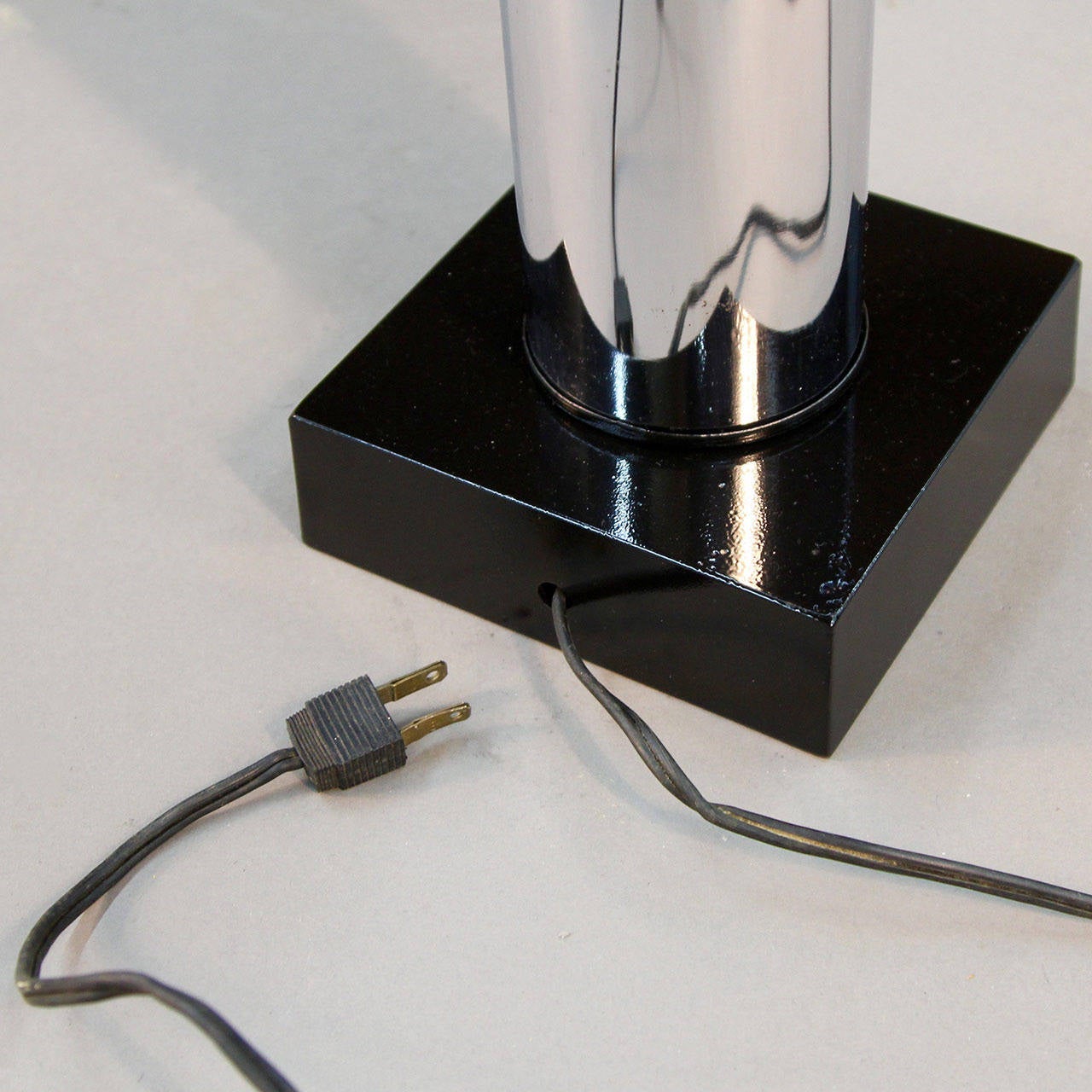 Pair of Mid-Century Chrome “Lipstick Tube” Column Lamps at 1stDibs