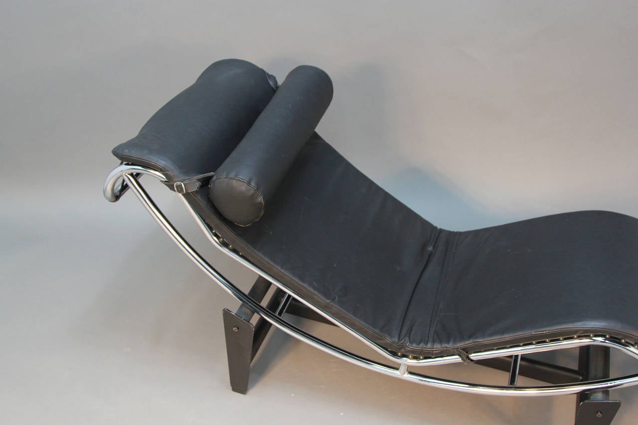 Le Corbusier LC4 Chrome and Leather Lounge Chair at 1stDibs
