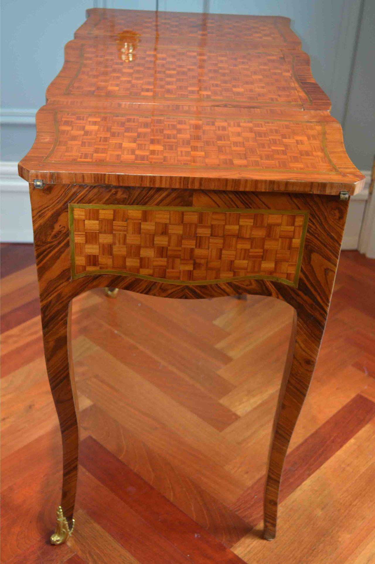 19thC French coiffeuse (ladies dressing table) For Sale at 1stDibs