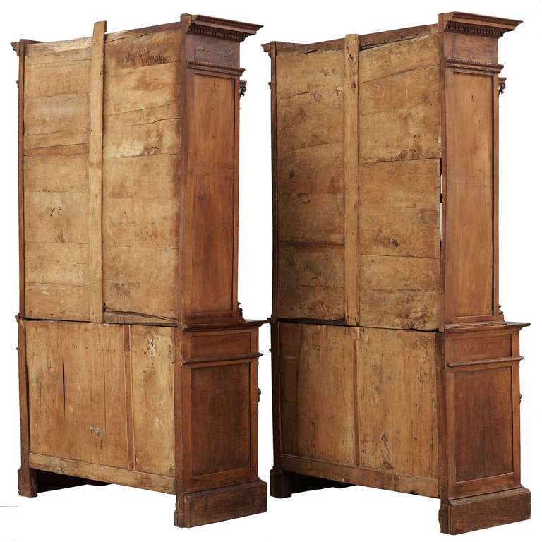Pair of Italian Renaissance Revival Walnut Bookcases For Sale at 1stDibs