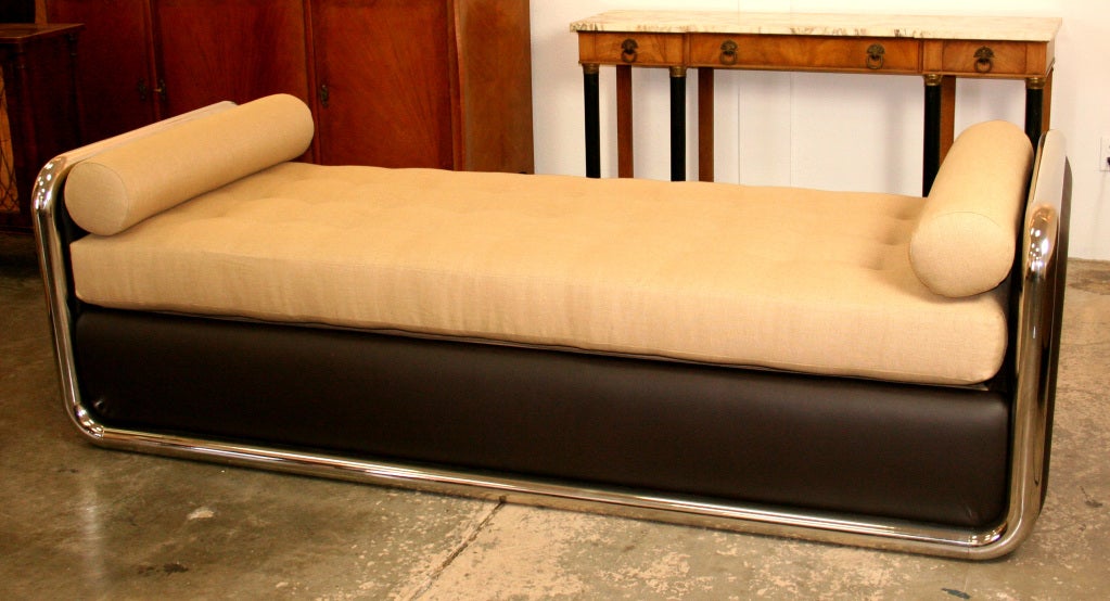 Convertible Daybed at 1stDibs
