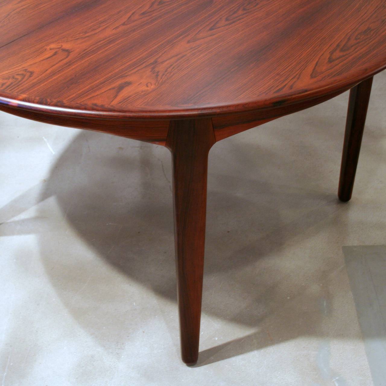 Vintage Rosewood Dining Table at 1stDibs