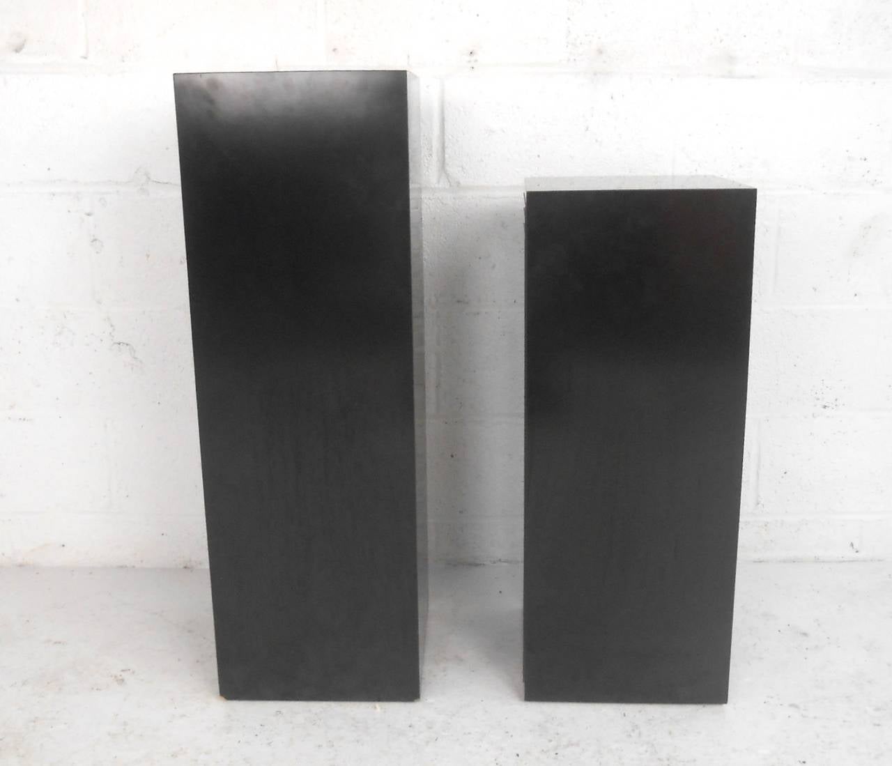 Pair of Mid-Century Modern Pedestal Columns with Brass Trim at 1stDibs