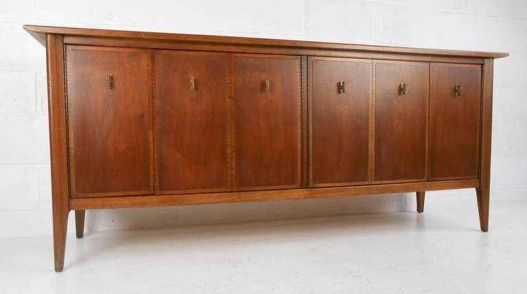 Lane Server at 1stDibs