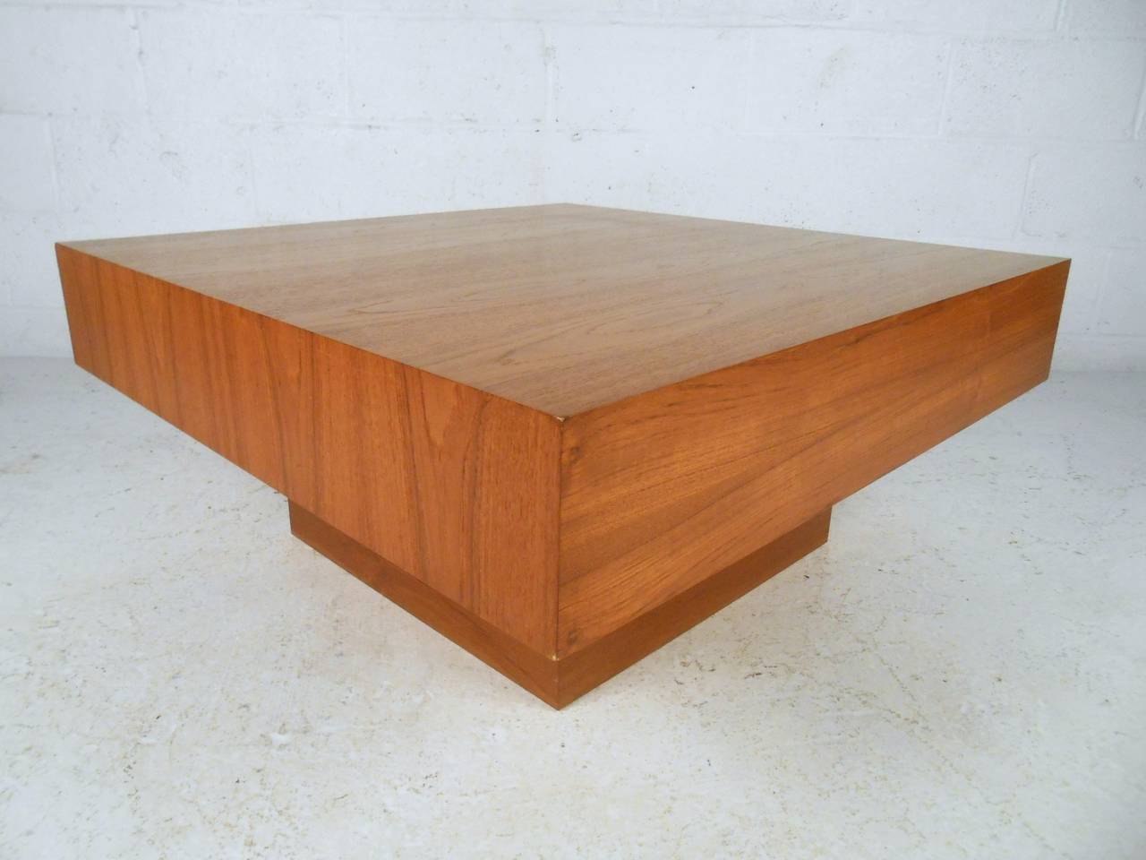 Mid-Century Modern Style Teak Center Table at 1stDibs
