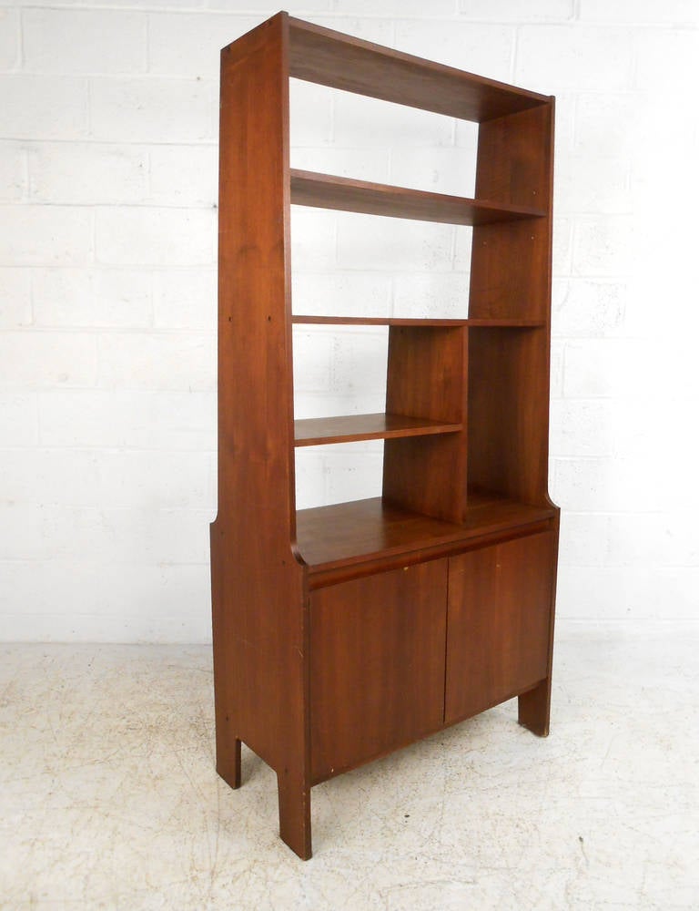 Mid-Century Modern American Walnut Wall unit at 1stDibs