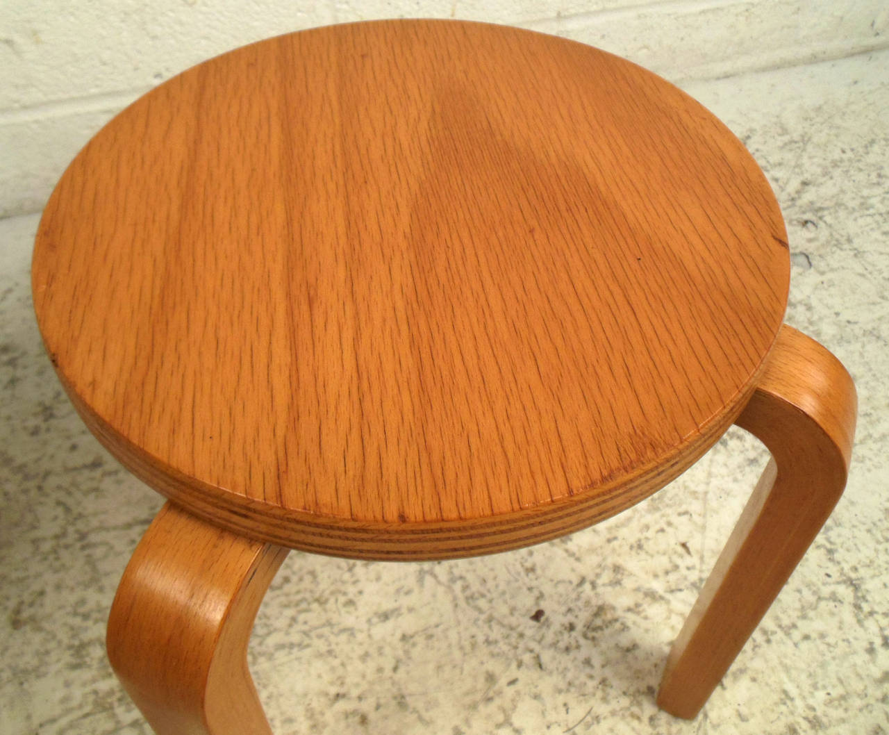 Mid Century Pair of Blonde Bentwood Stacking Tables For Sale at 1stDibs