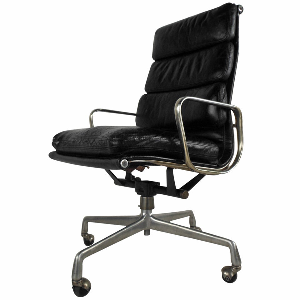 Mid-Century Executive Leather Desk Chair by Herman Miller at 1stDibs