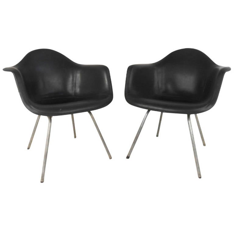Pair Mid-Century Modern Eames Fiberglass Shell Chairs for Herman Miller ...