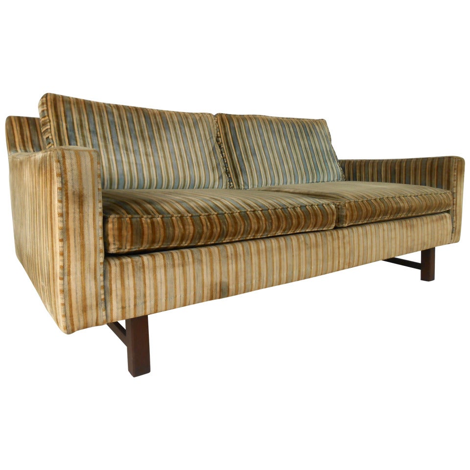 Mid-Century Modern Sofa by Edward Wormley for Dunbar at 1stDibs Mid-Century Modern Sofa by Edward Wormley for Dunbar at 1stDibs