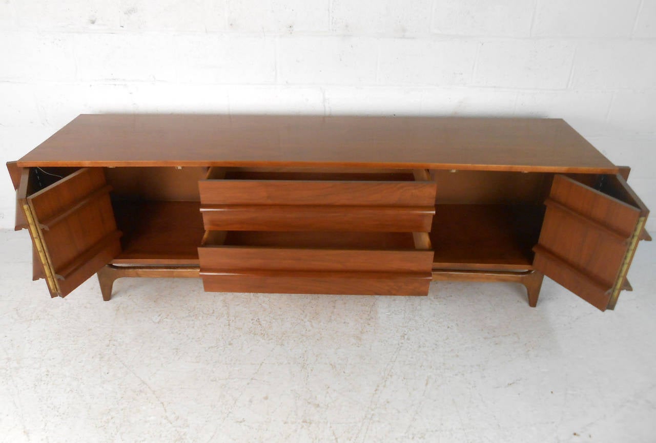 Unique Mid-Century Modern Lane Style Sideboard at 1stDibs