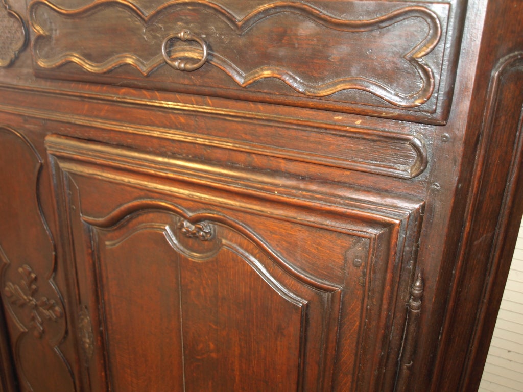 French Antique Louis XIII Style Buffet For Sale at 1stDibs