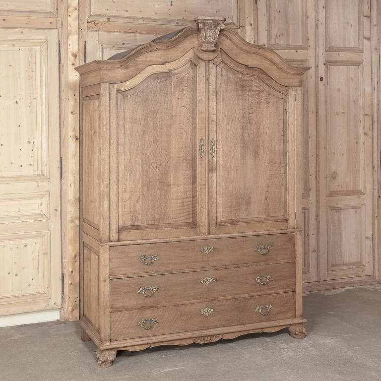 19th Century Dutch Stripped Oak Linen Press at 1stDibs
