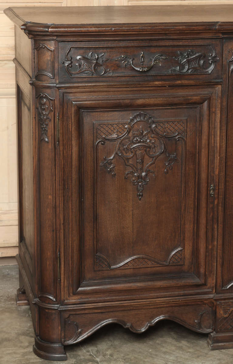 Vintage French Louis XIV Oak Buffet at 1stDibs