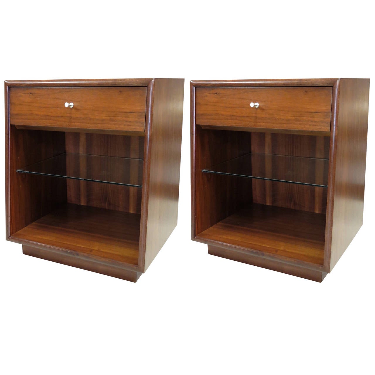 1950s Pair of Drexel Nightstands For Sale at 1stDibs
