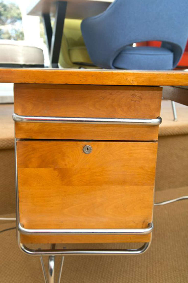 Trim Line Series Desk at 1stDibs