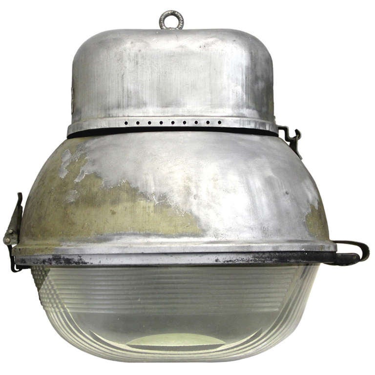 Dolsk Large | Vintage Oval Street Light (1x) at 1stDibs